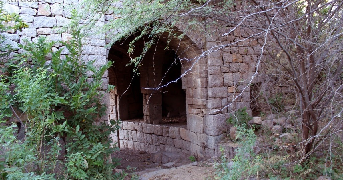 Journeys across Karnataka: Shahapur fort - part 3