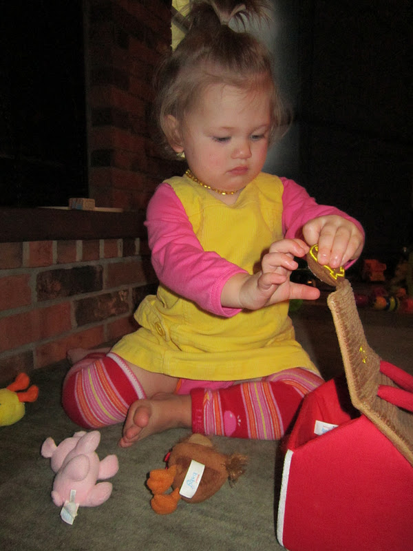 Pontifications of a Twin Mom: Mama Loves: BabyLegs