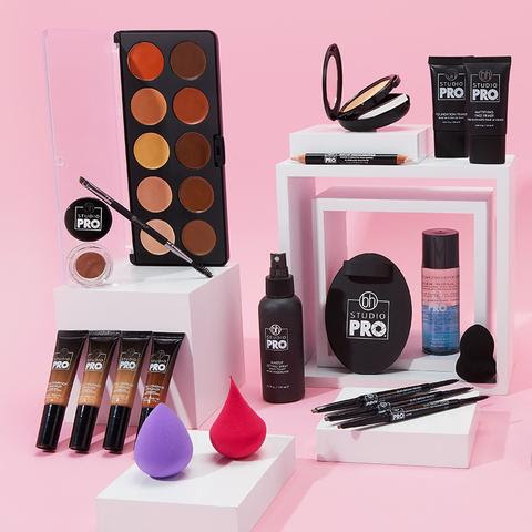 Imported and Branded Makeup Kit in Pakistan