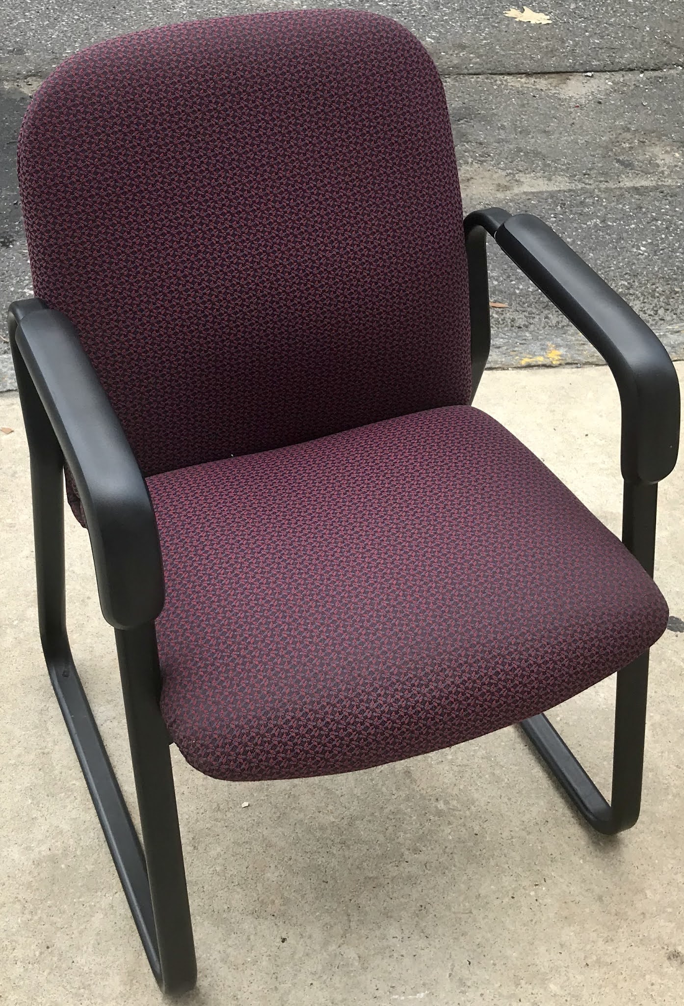 Uhuru Furniture & Collectibles: Maroon Pattern Office Chair with Arms ...
