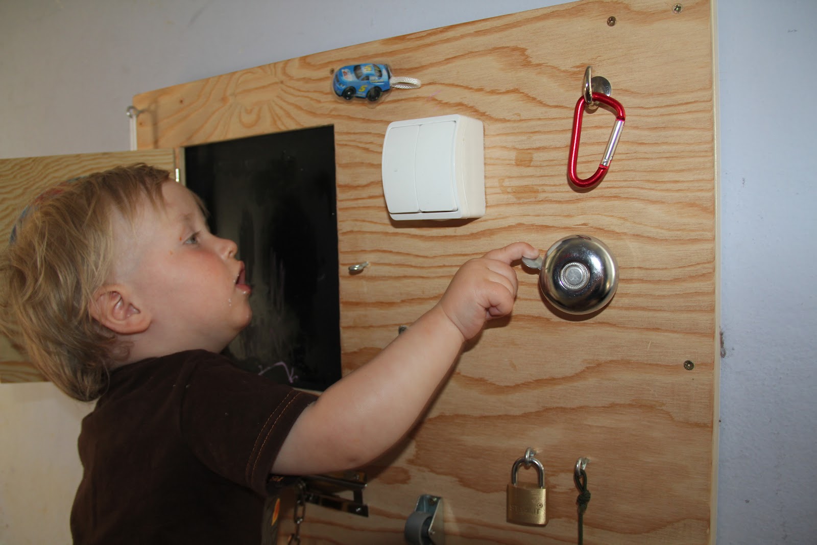 Oh so manageable: Kids' Activity Board