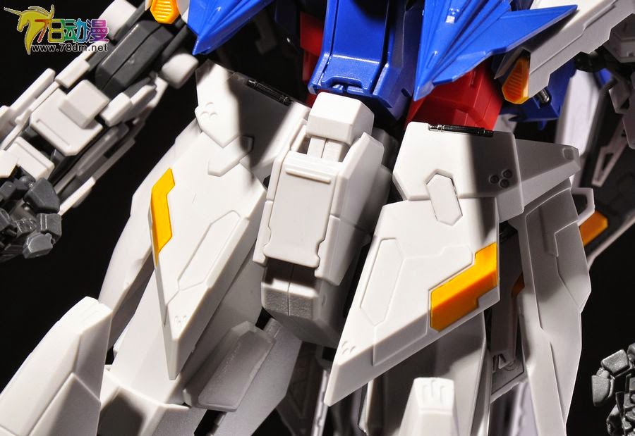 Gundam Family: 1/100 机甲之城 MAS-15 ∑-ZERSTÖRER Review Part 1
