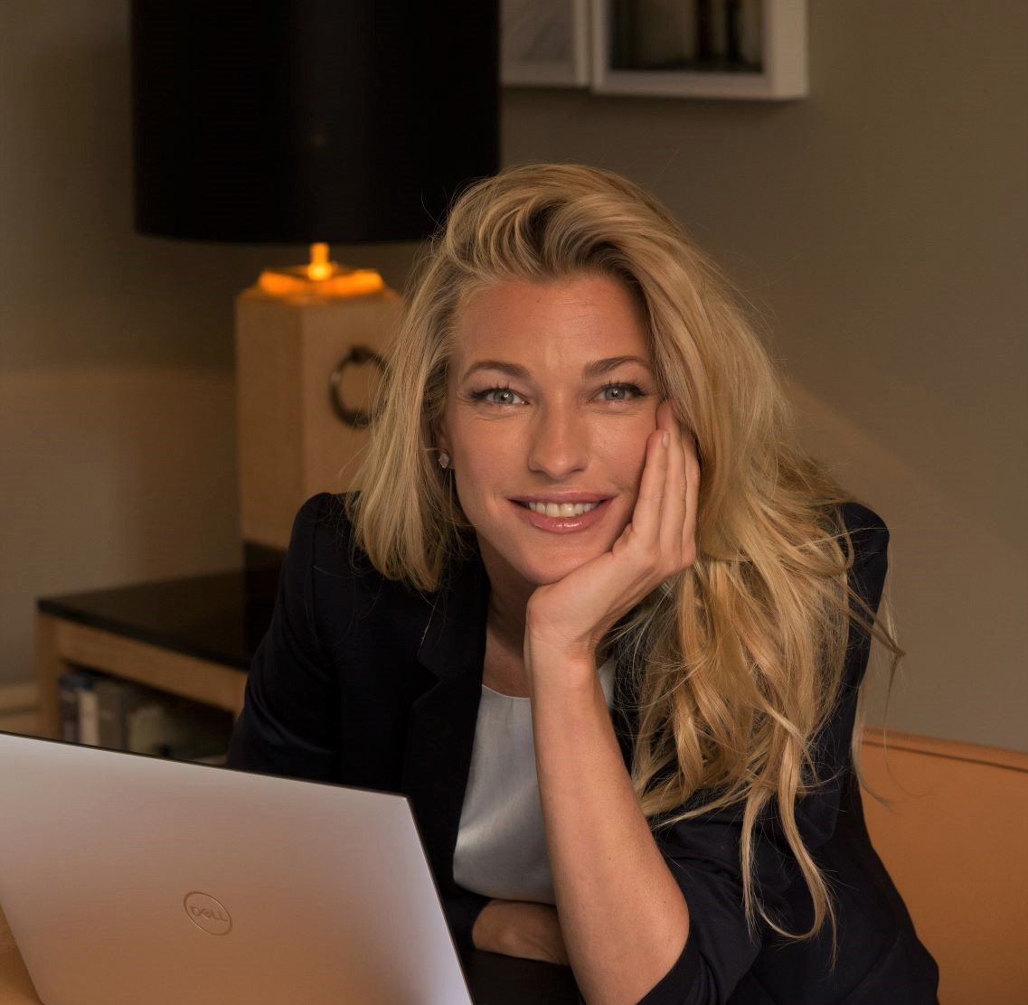 Nicole Junkermann on Blogger