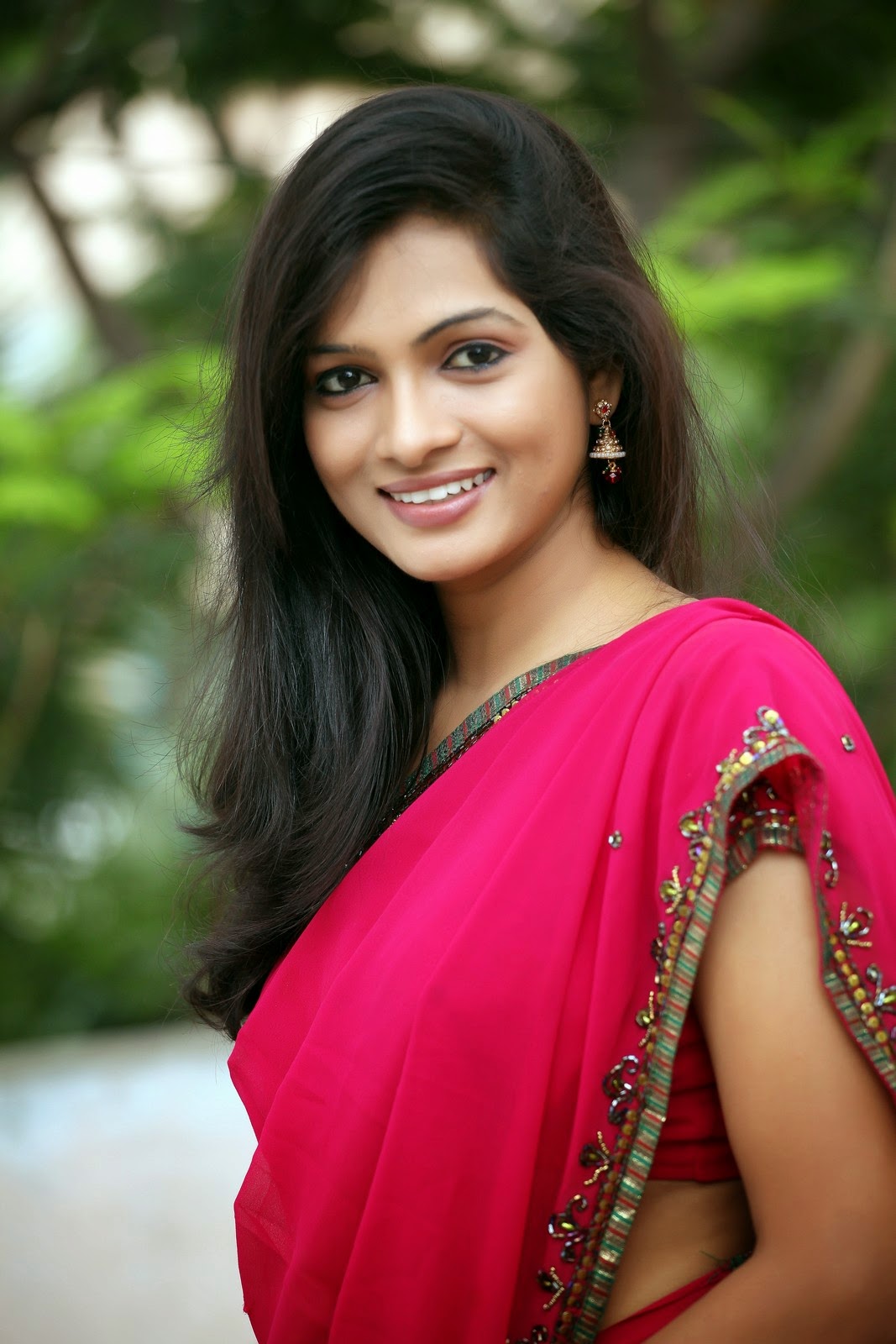TV Anchor Pallavi gorgeous in Pink Saree | Stylish Designer Sarees,Lehengas