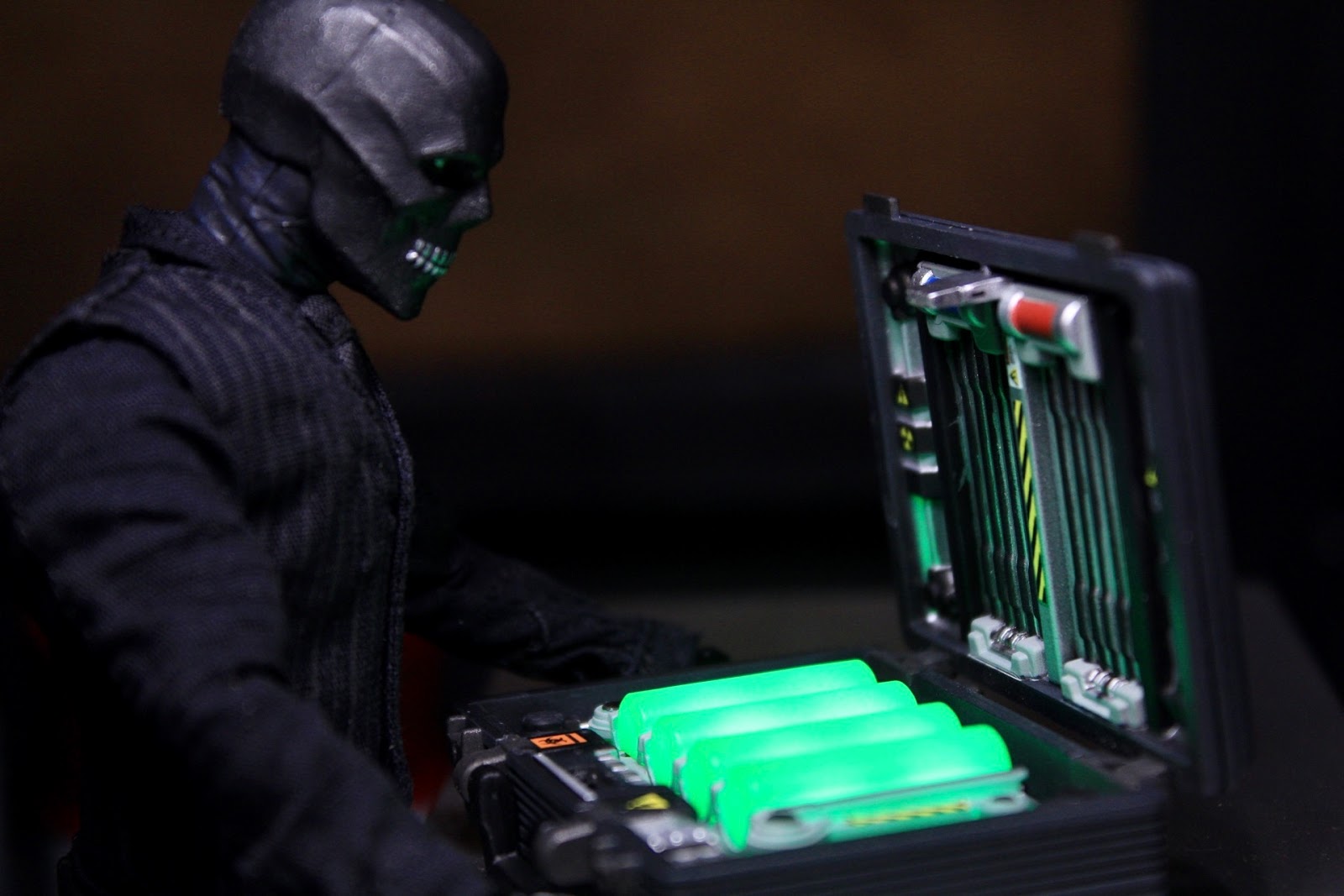 CobraShadowJoes: Mezco Toyz 2019 NYCC Exclusive Batman vs Black Mask ...