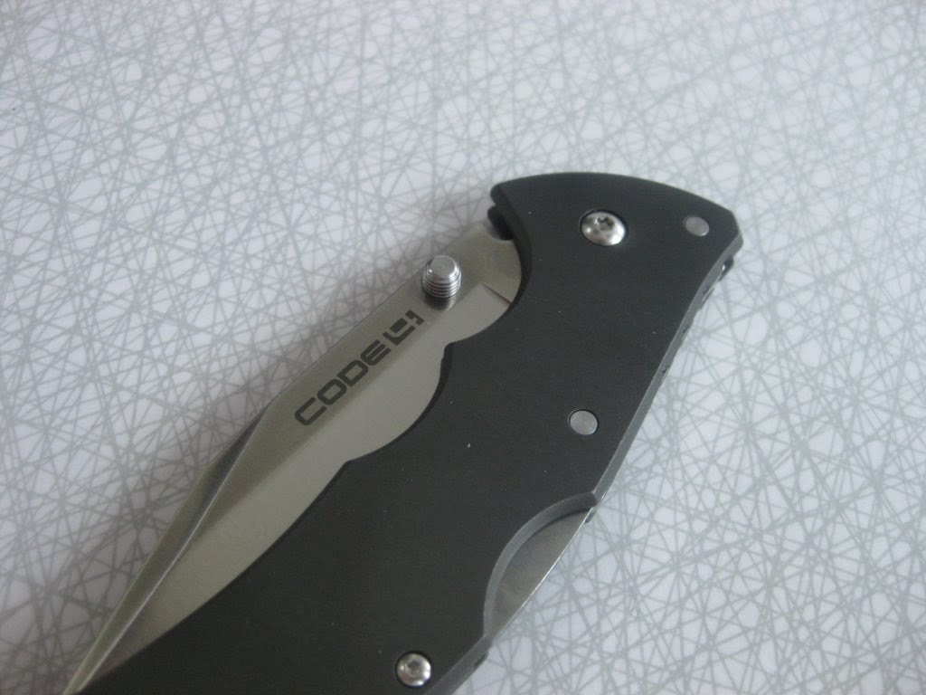 Knivigt värre: Knivrecension Cold Steel Code 4