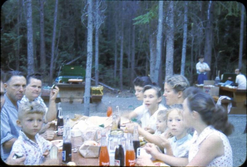 Beautiful Life of Canada in the Late 1950s Through Amazing Kodachrome ...