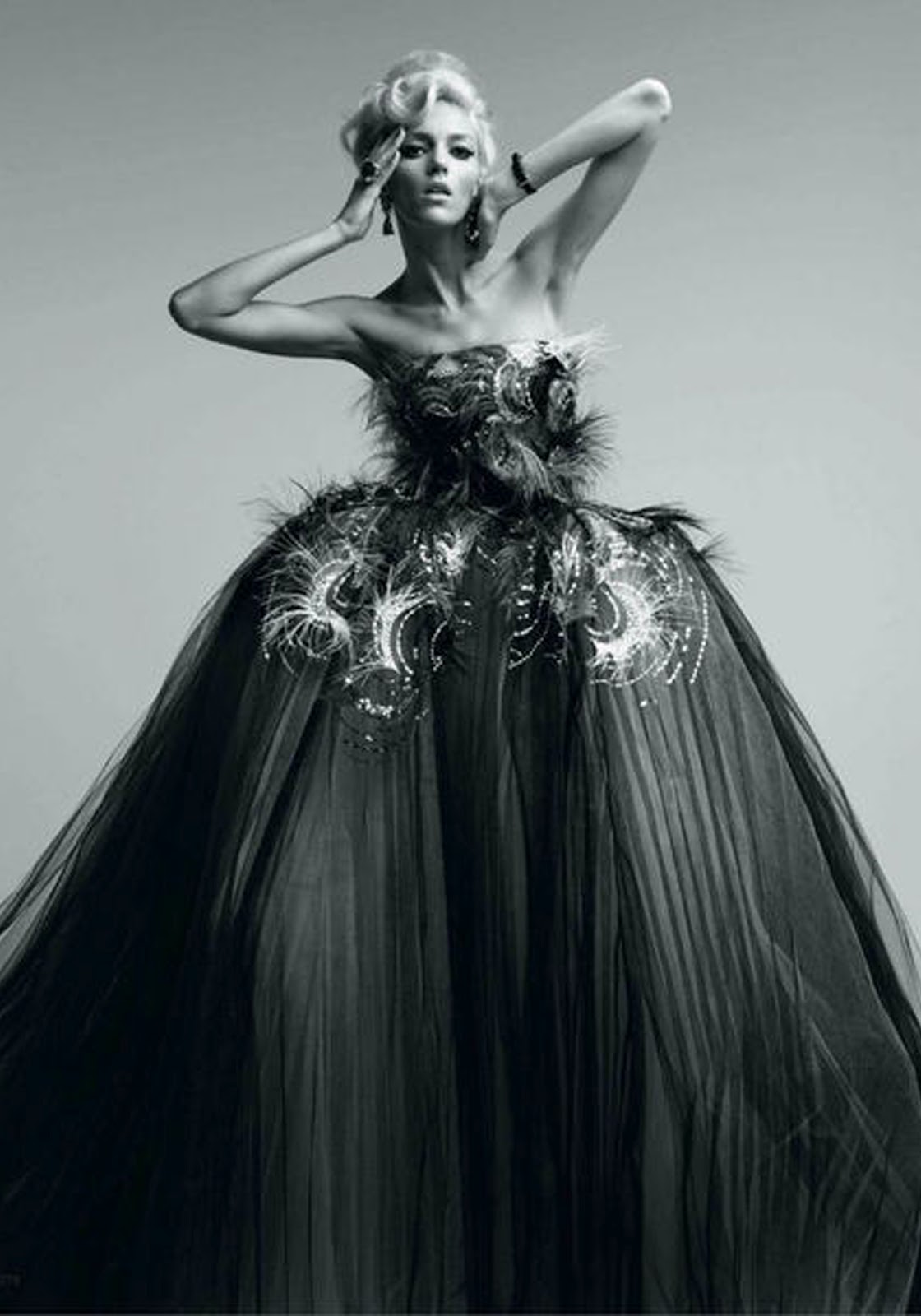 DOUBLE-CONCEPT: Couture To Adore