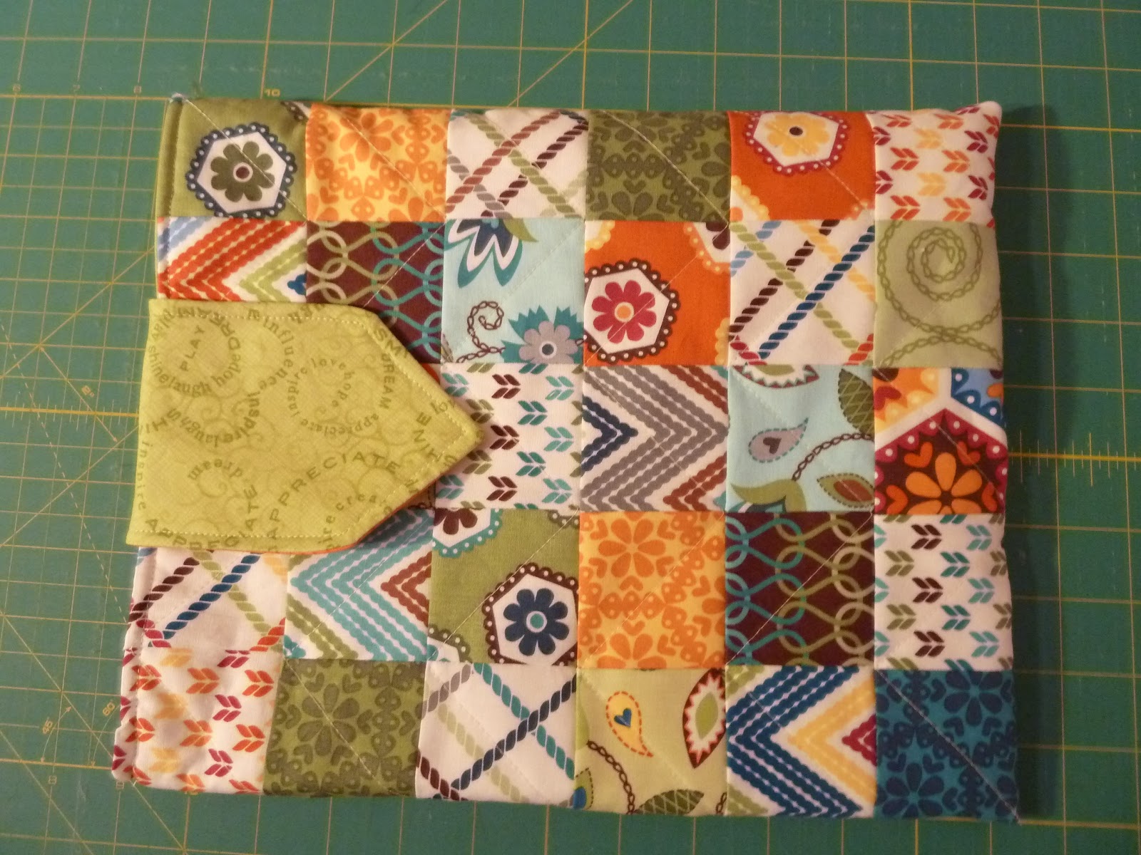 alidiza: Patchwork iPad Cover Tutorial