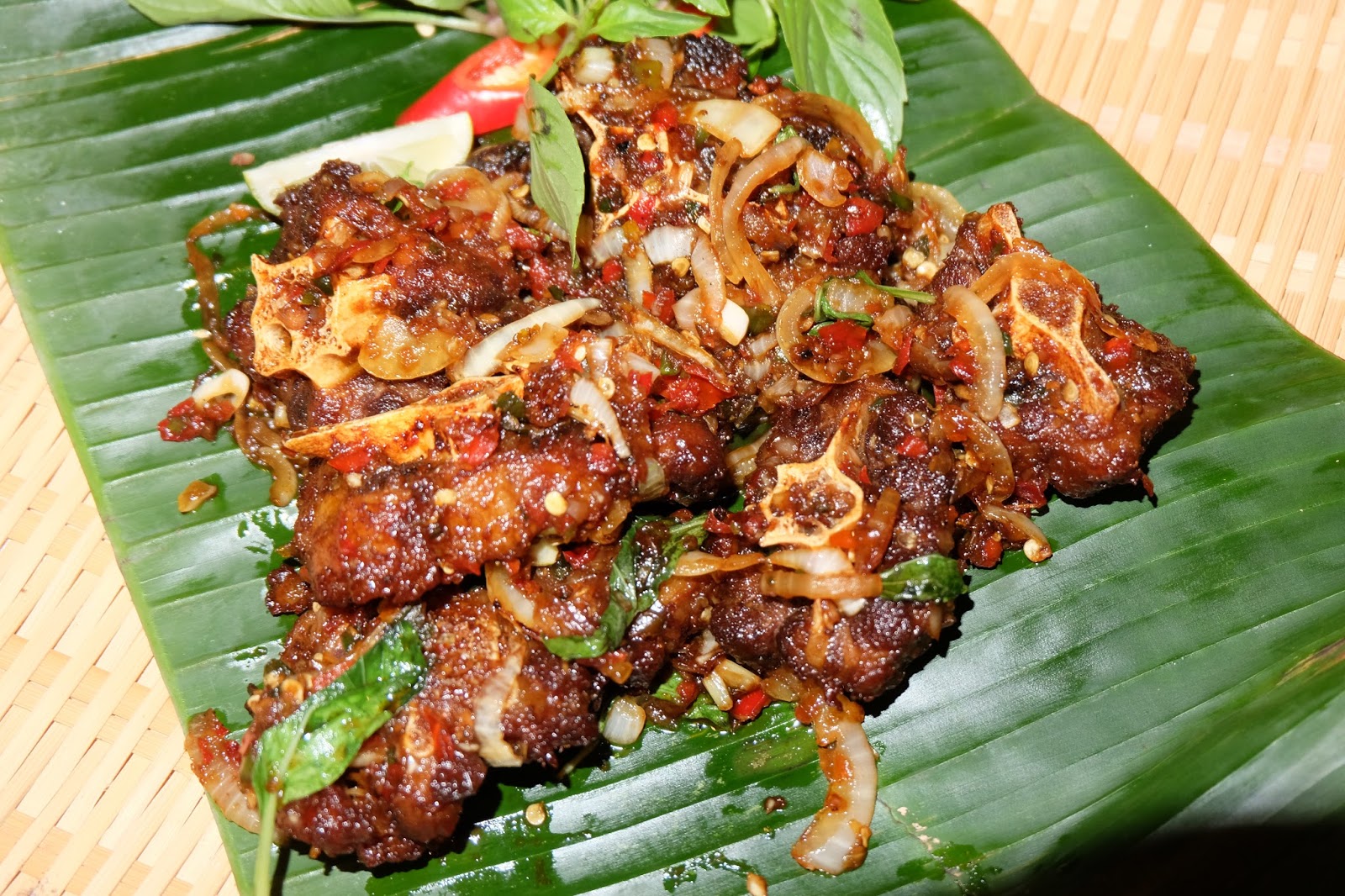 Kee Hua Chee Live!: DANCING FISH AT BANGSAR SHOPPING CENTRE IS BOTH THE ...