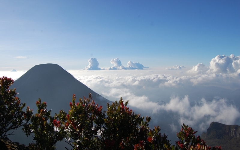 5 Rekomendasi gunung untuk pendaki - TEHNIK PENDAKI