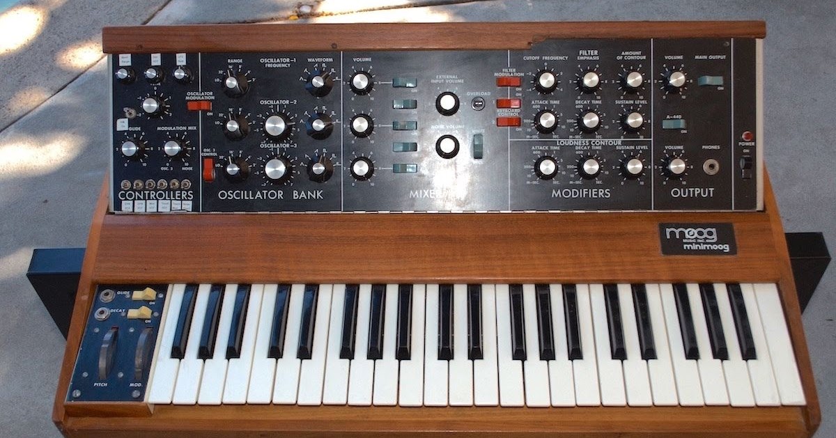 MATRIXSYNTH: 1972 Moog Minimoog D Keyboard Synthesizer SN 1442E w/ Mods & Clear Acrylic Wheels
