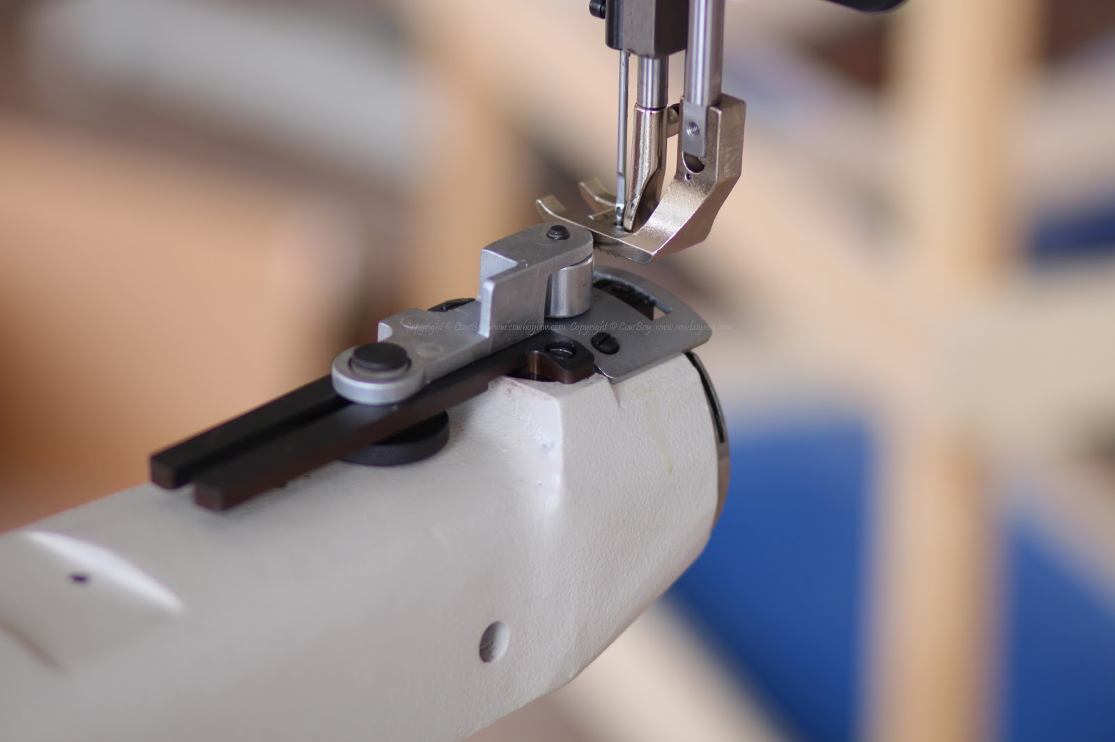 Heavy duty industrial sewing machines: Saddle and harness sewing machine