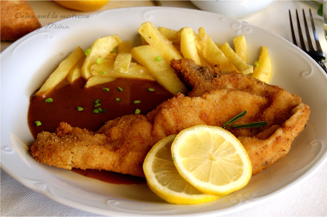 Cocina con Mina: Schnitzel con salsa de setas al estilo alemán