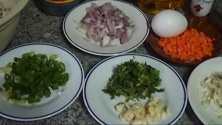 LUWEEH KITCHEN : Bangus Lumpiang Shanghai