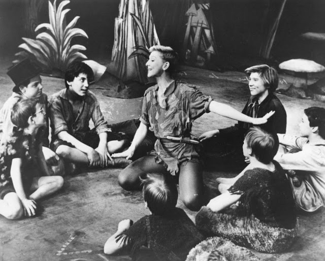 20 Fascinating Vintage Photographs of Mary Martin as Peter Pan ...