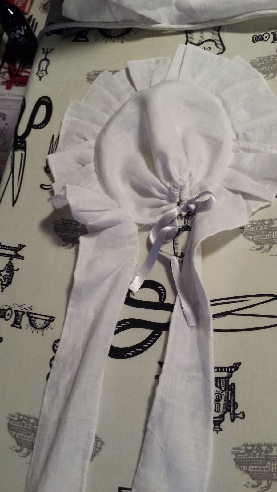 costumekullan: A frilly 18th century cap