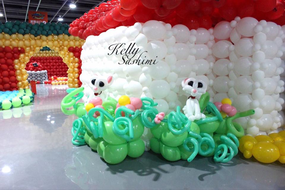 Belle de Balloon Artist: Guinness World Record, The Largest Balloon ...