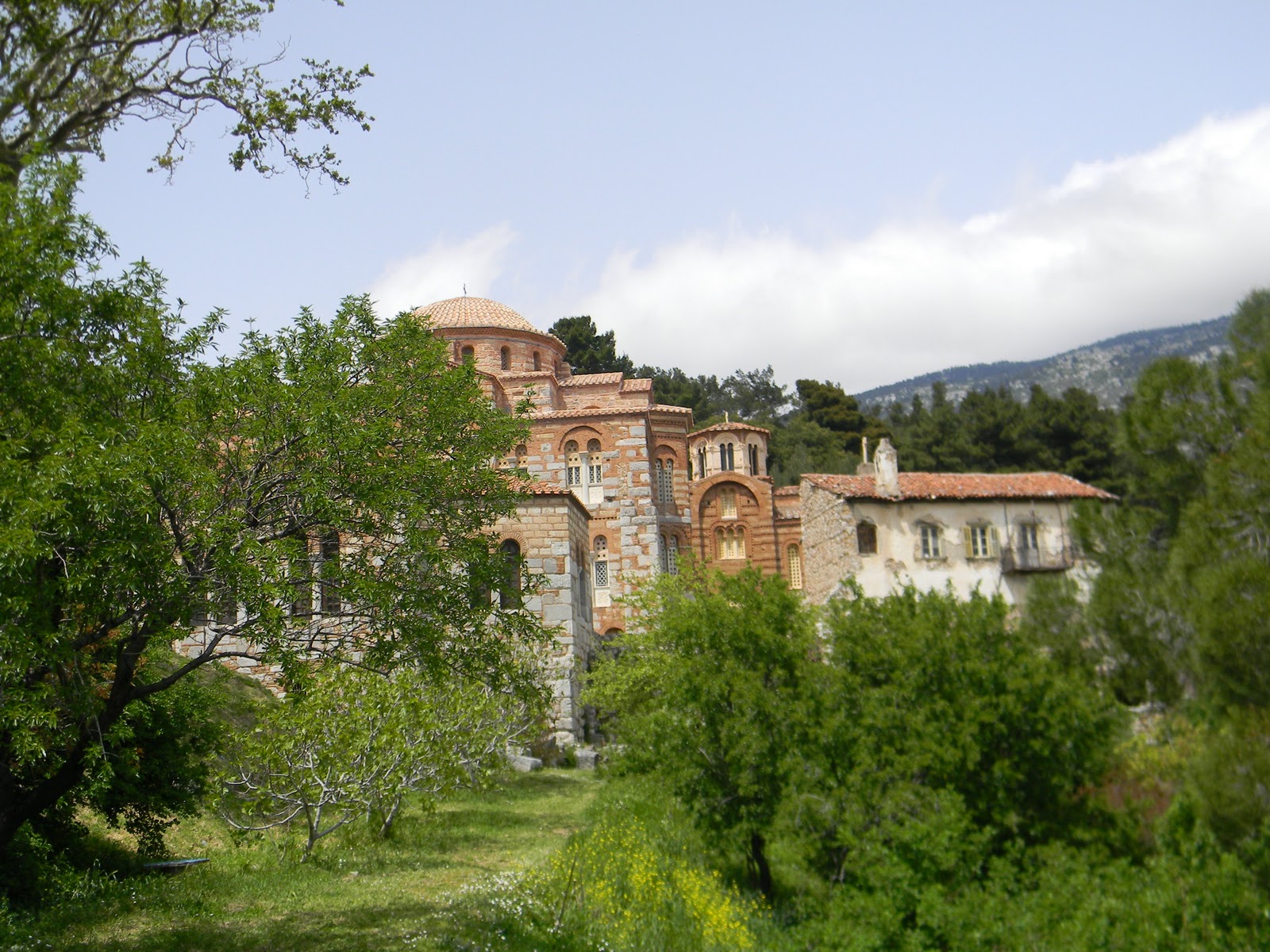 Gone Munching: Greece -- Land of Monasteries and Mountainside Towns
