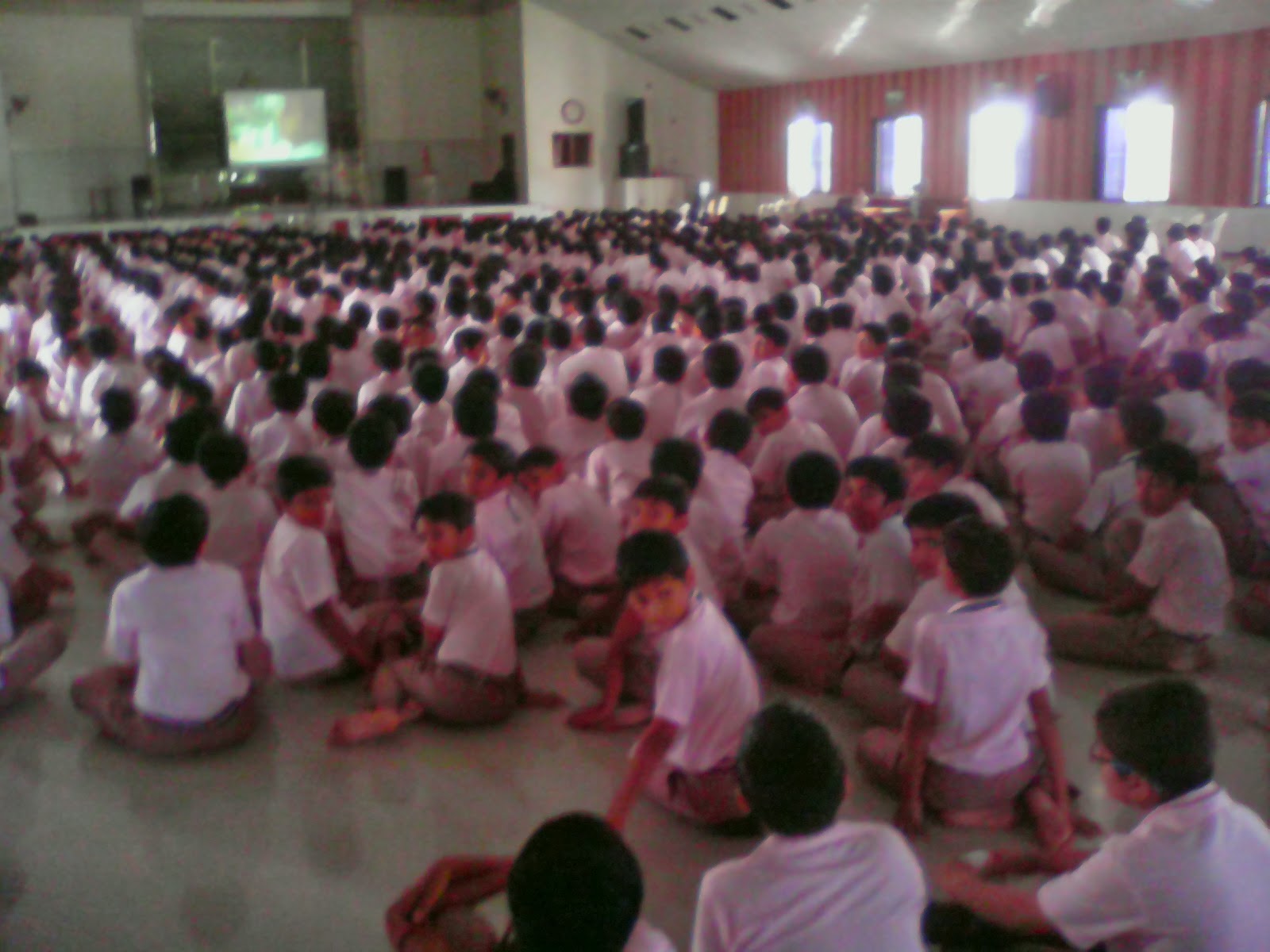 Children movie school cinema for school kids : School Cinema ...