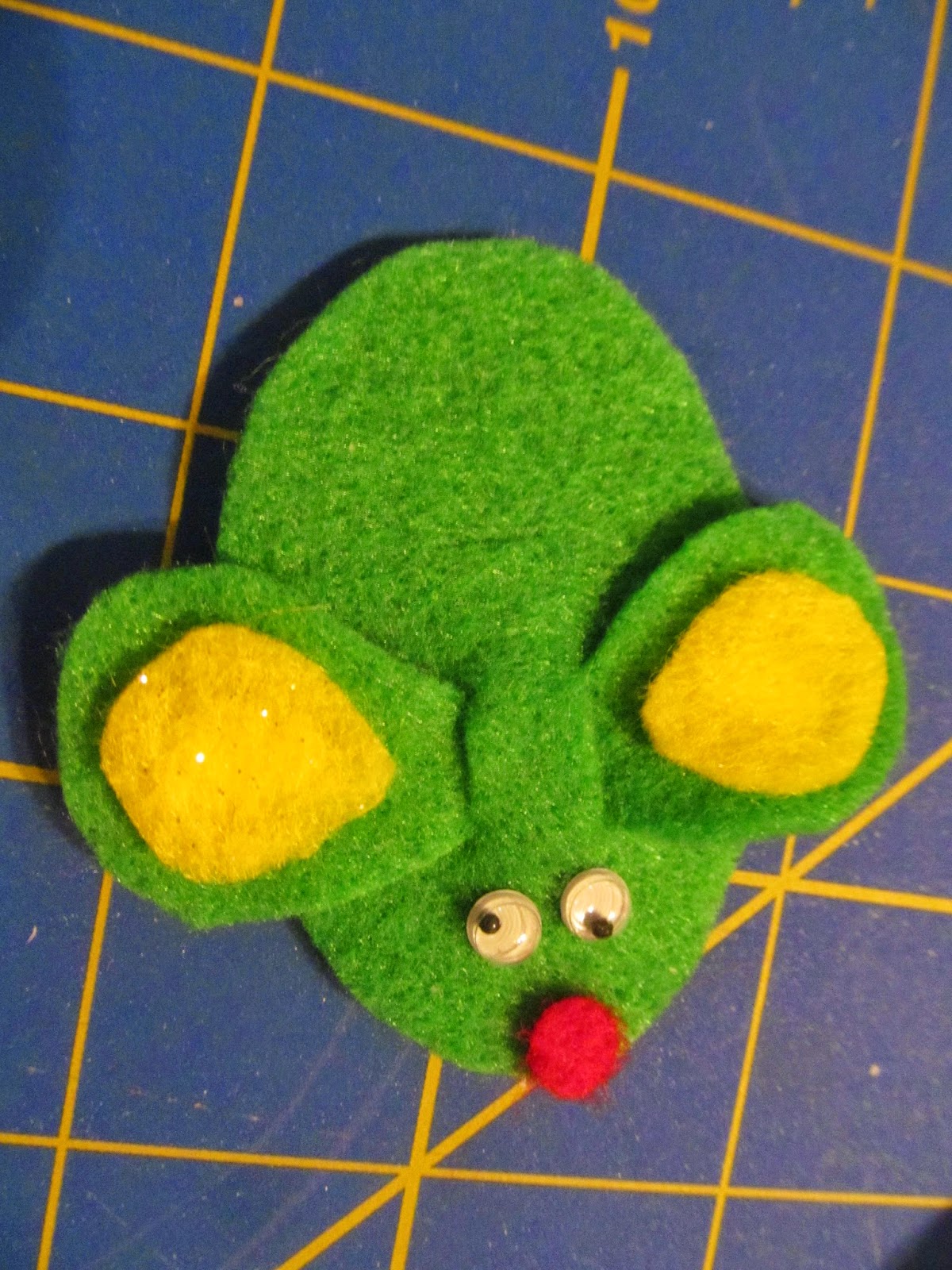 The Minister's Wife : Candy Cane Mice ~ A Christmas Craft