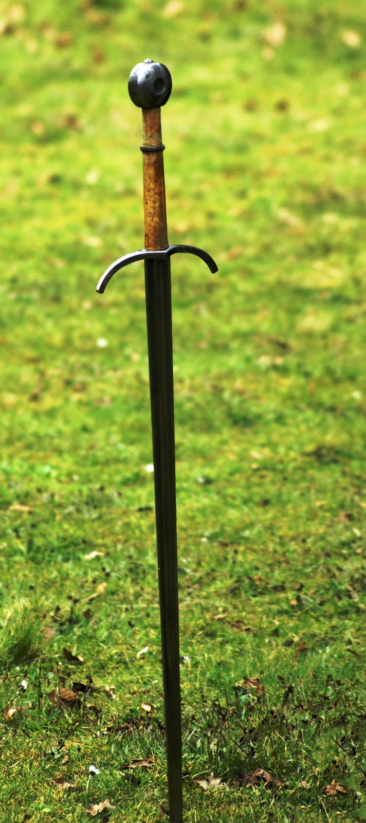 Liberal England: T.H. White on swords and being the rightful Queen of ...