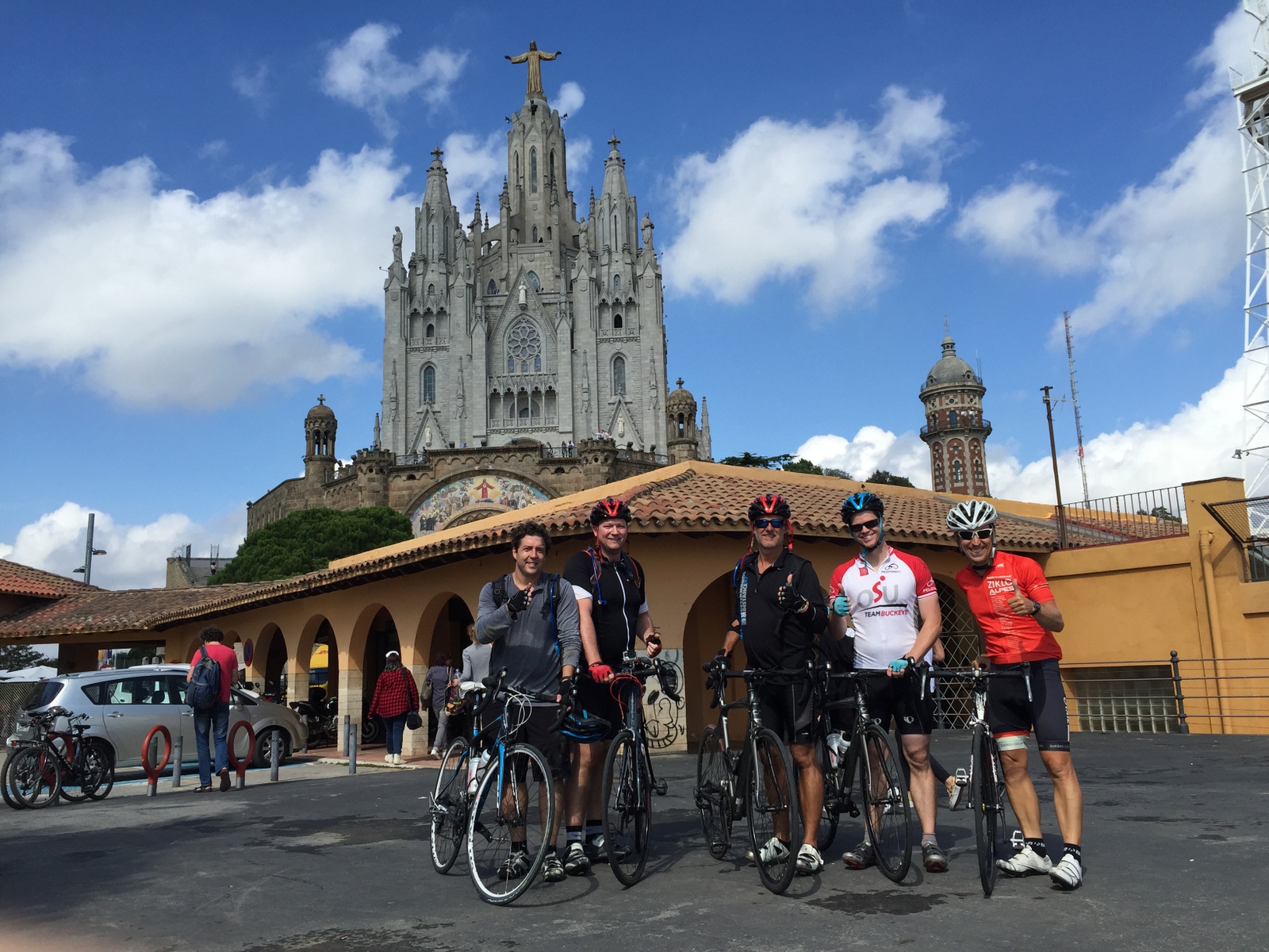 Montefusco Cycling: Cycling to Tibidabo church in Barcelona