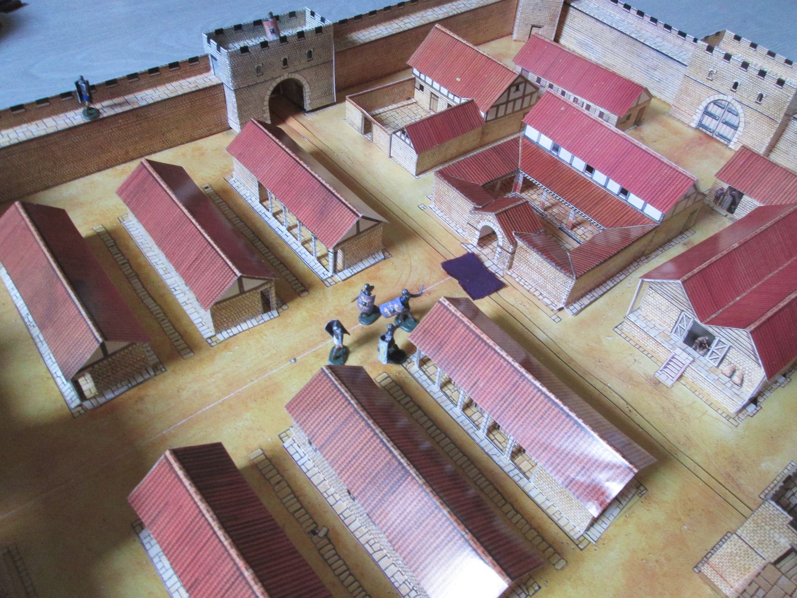 Toy Soldier Chest: Usborne Roman Fort HO/OO 1/72 compatible