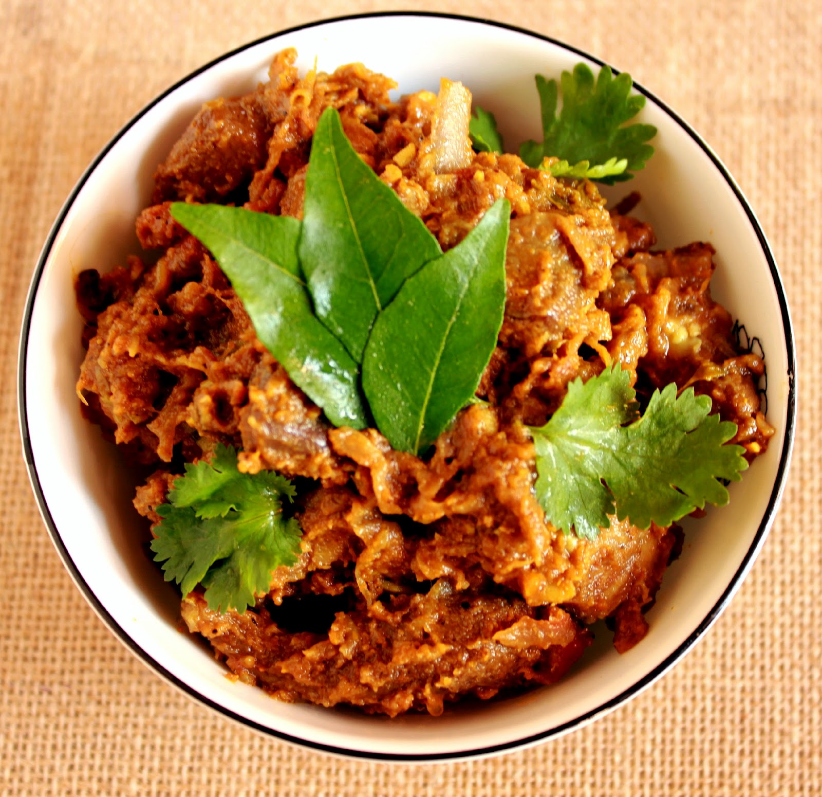 My Food Treats: Mutton Varattiyathu / Mutton Masala