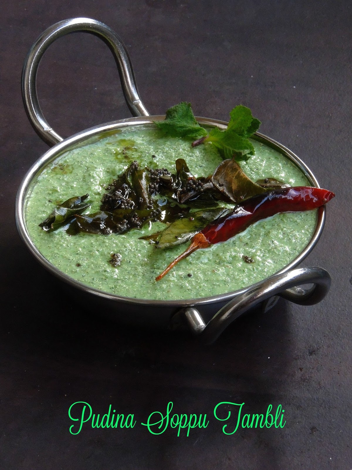 Priya's Versatile Recipes: Pudhina Soppu Tambli/Mint Leaves Sour Curry