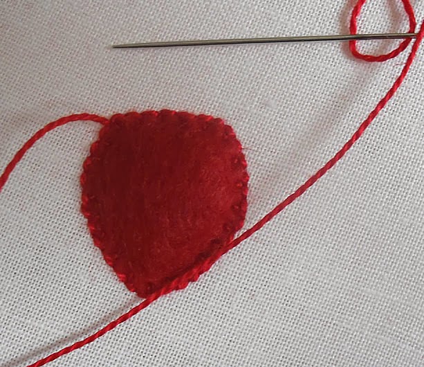 Sew in Love: Tutorial - Raised needlelace strawberry (stumpwork)