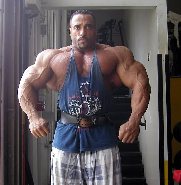 Muscle Lover: American IFBB Pro bodybuilder Dennis James "The Menace"