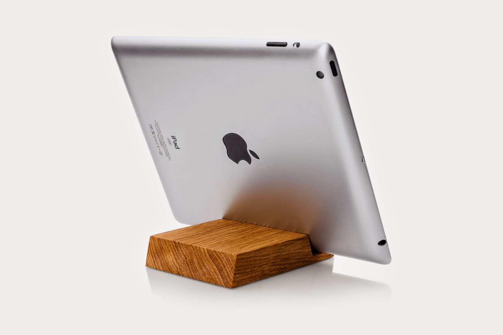 Premium Wooden IPad Stand From Batelier Tech News 24h premium-wooden-ipad-stand-from-batelier-tech-news-24h