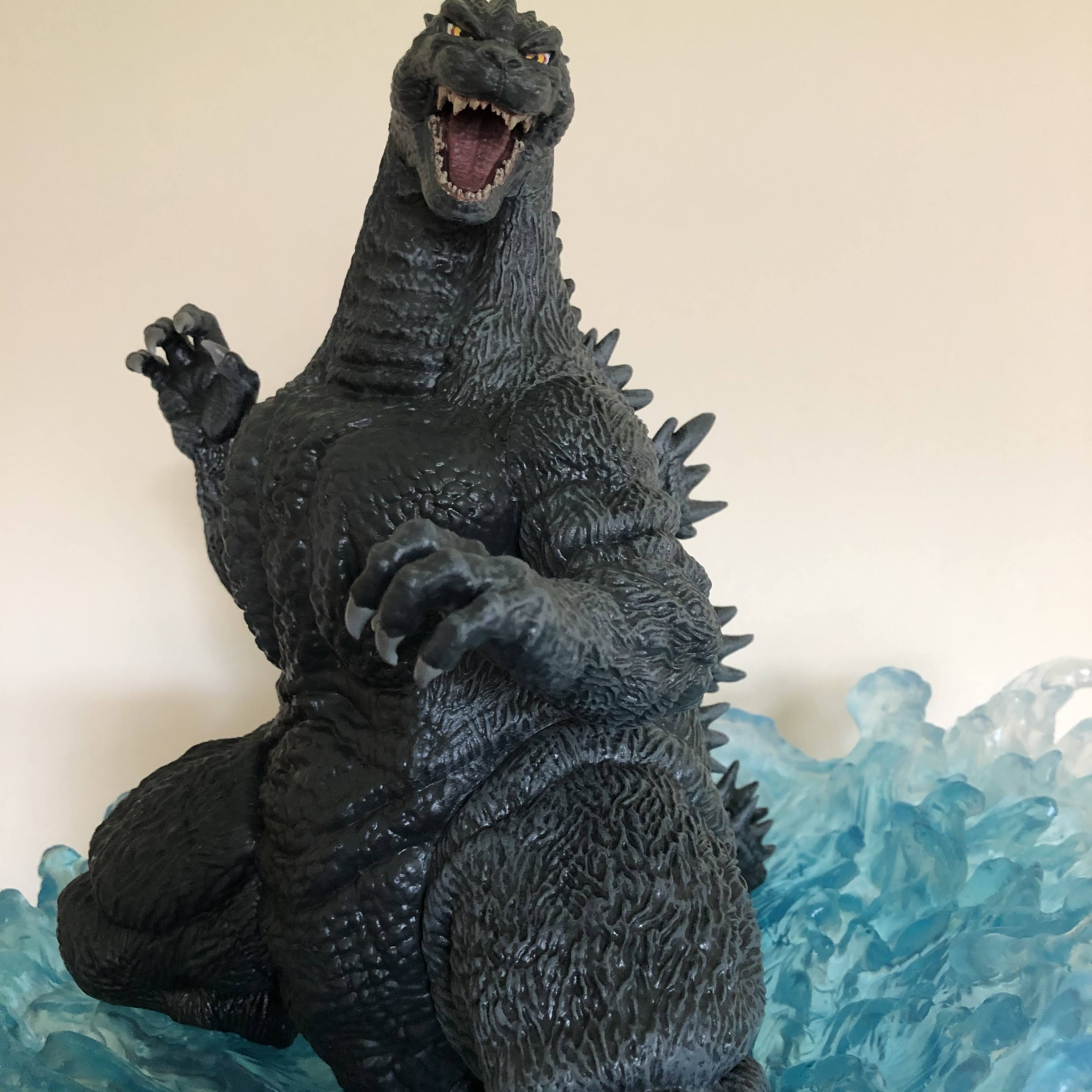 Godzilla 1991 Deluxe PVC Figure from DIAMOND SELECT TOYS Godzilla Gallery