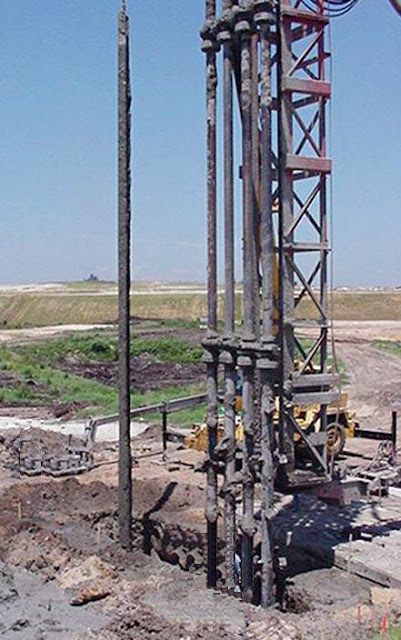 How are Soilcrete Columns Constructed With Jet Grouting?
