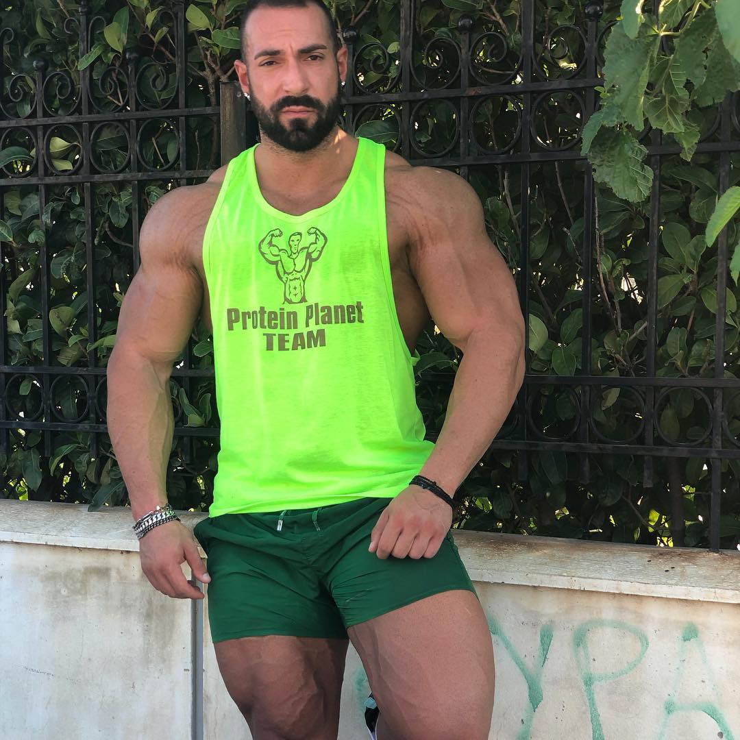 Muscle Lover: Greek Super-Heavyweight bodybuilder Alexis Moisidis