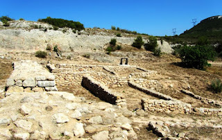 ArqueoLugares: Oppidum de ROQUEPERTUSE prox. Velaux. Provenza ...