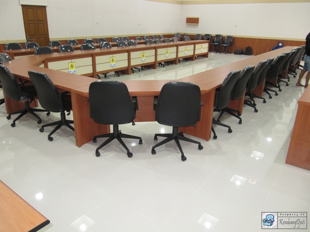 Meja Rapat Kantor Modular - Model Meja Rapat - Model Meja Meeting ...