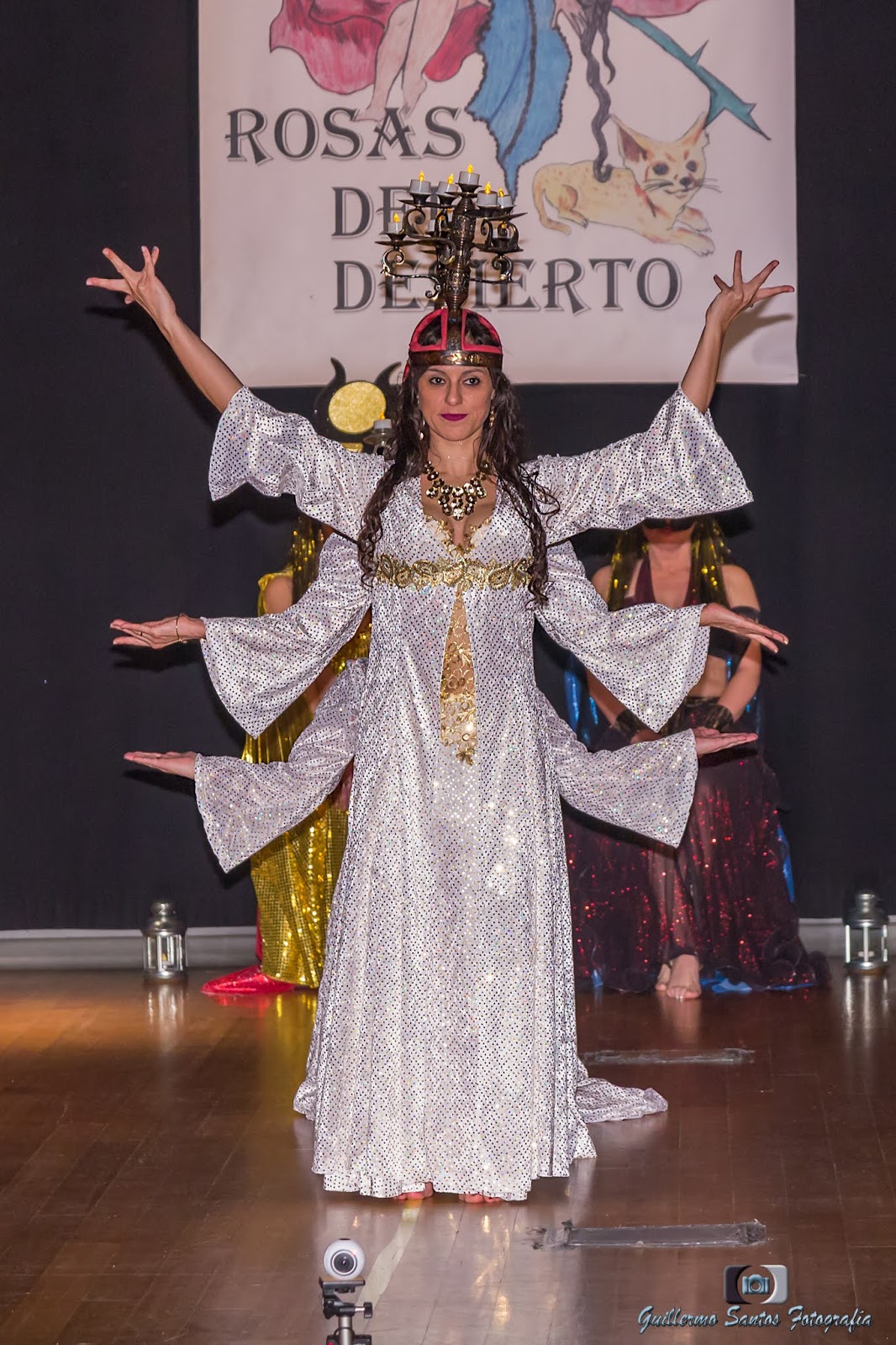 Raqs Al Shamadan o danza con candelabro