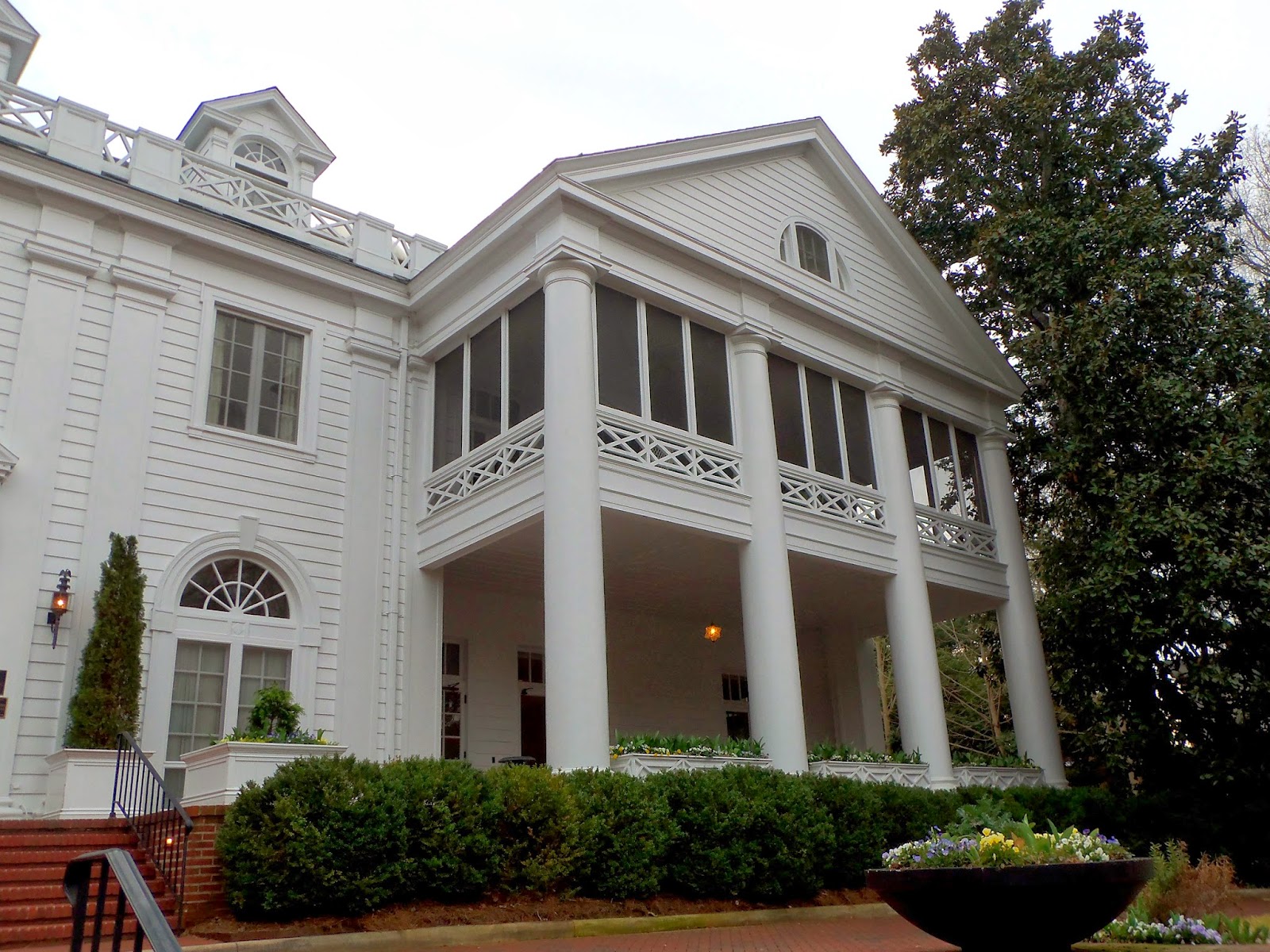 Kiki Nakita: A Tour of The Duke Mansion