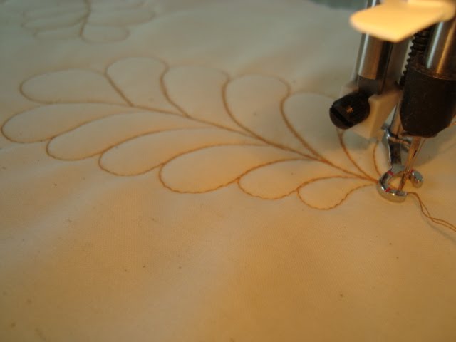 Thread Head: Free Motion Feather Tutorial