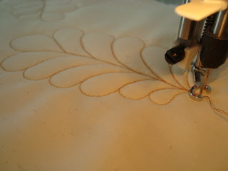 Thread Head: Free Motion Feather Tutorial