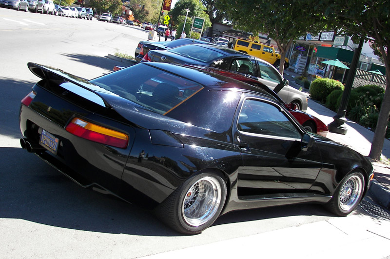 Insomniac Garage: Curiosity: Custom Widebody 1986 Porsche 928