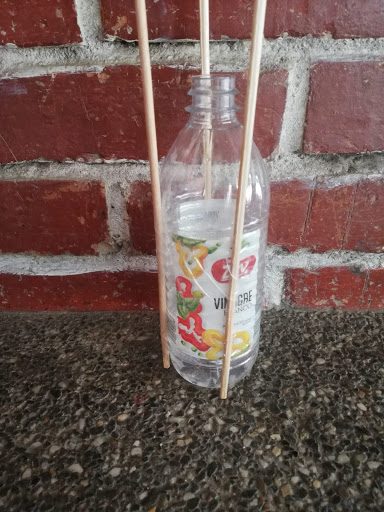 Experimento Del Cohete Que Vuela Por Reacción Química