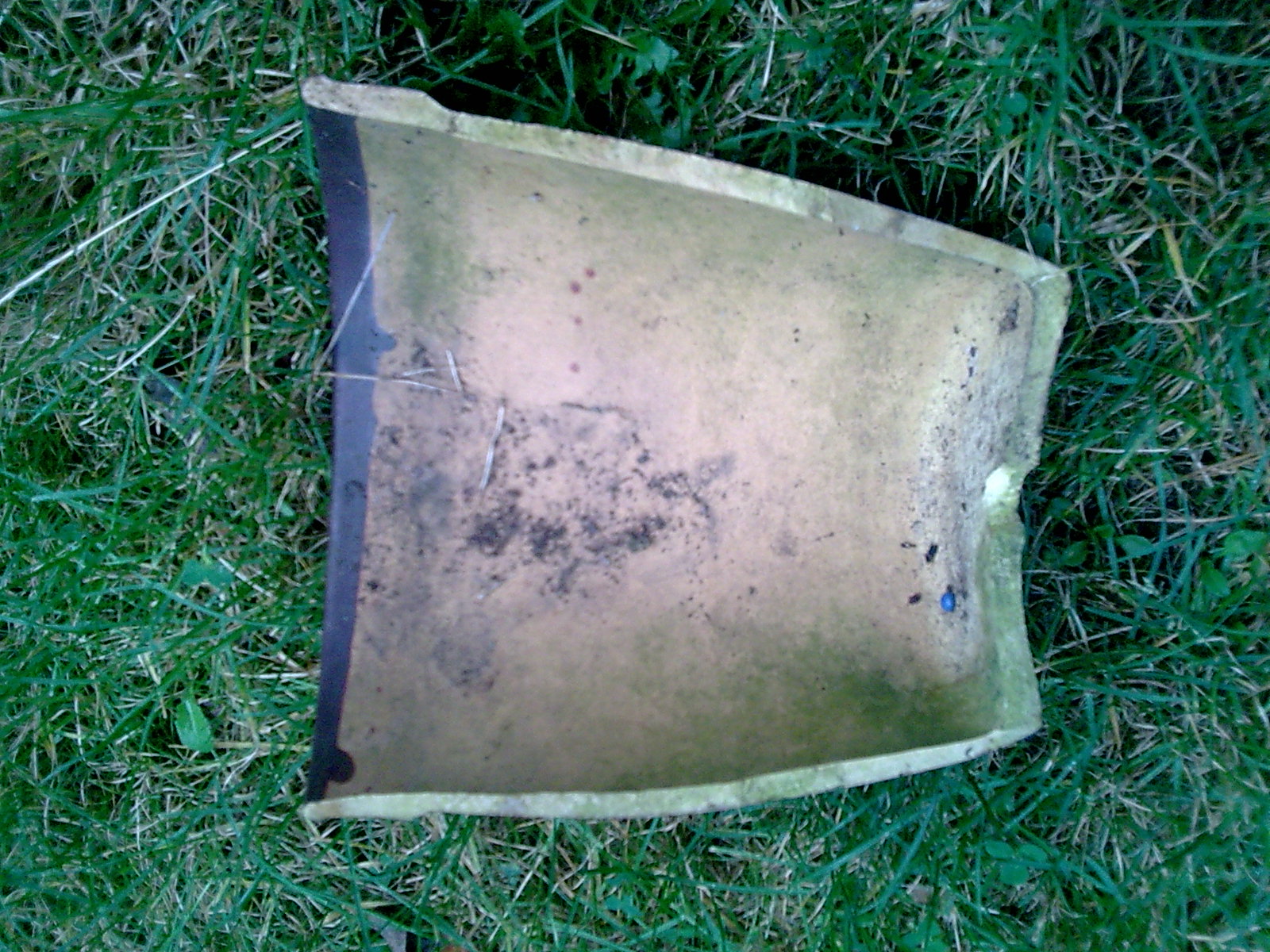 Aprendiz: reutilizar maceta rota