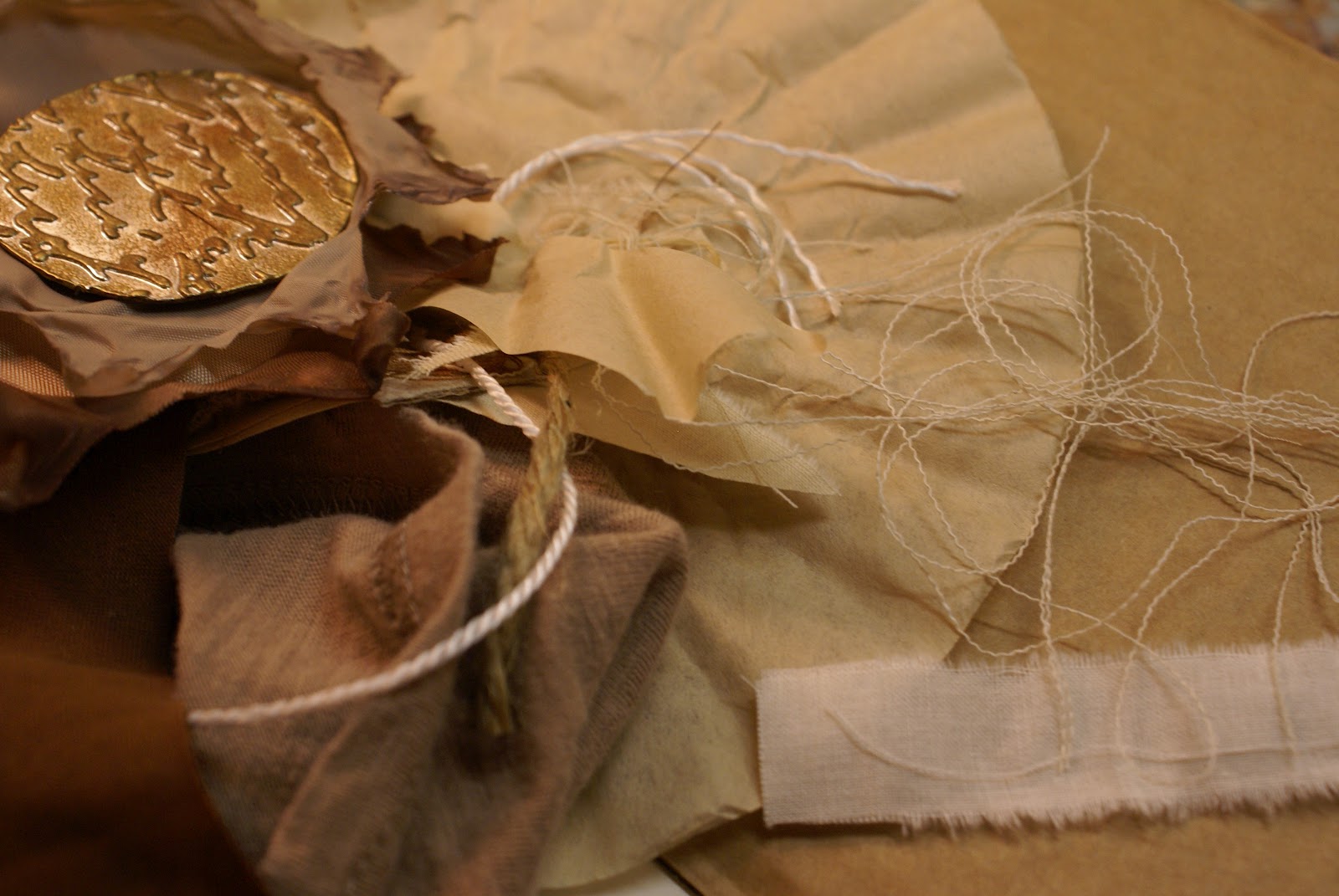 Quill Cottage: FROM TRASH TO STUDIO STASH...