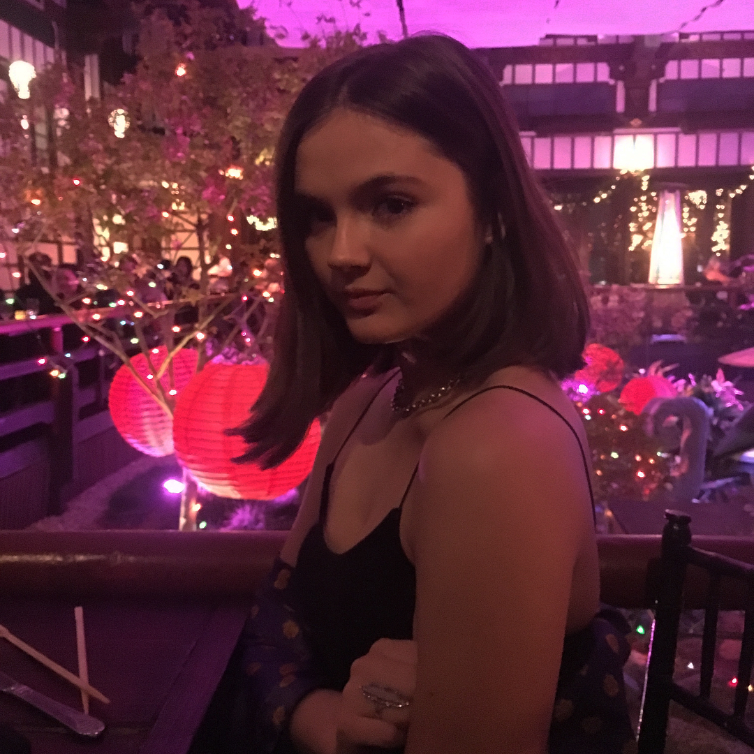 Starlet Arcade: Hot Simone Beres