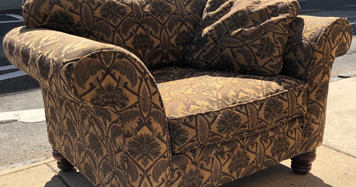 Uhuru Furniture & Collectibles: #471846 Patterned Club Chair with ...