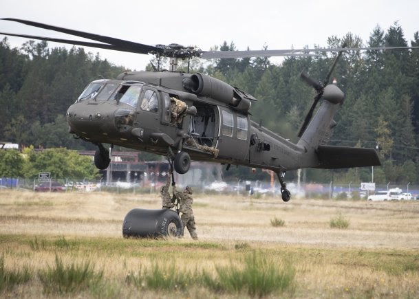 Military and Commercial Technology: First UH-60V Black Hawk released to service by US Army