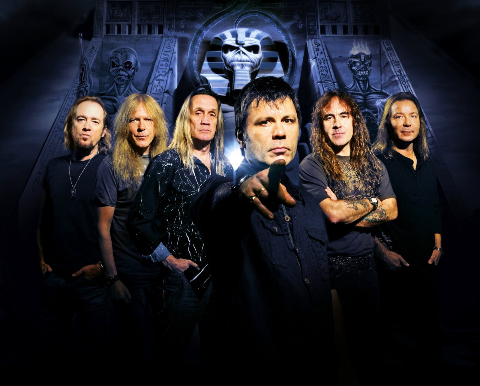 Biography And Photos: Iron Maiden